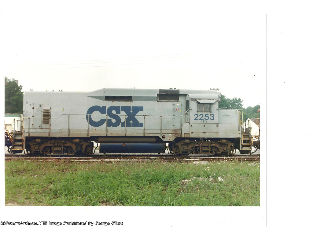 CSX 2253 at Deforest Junction